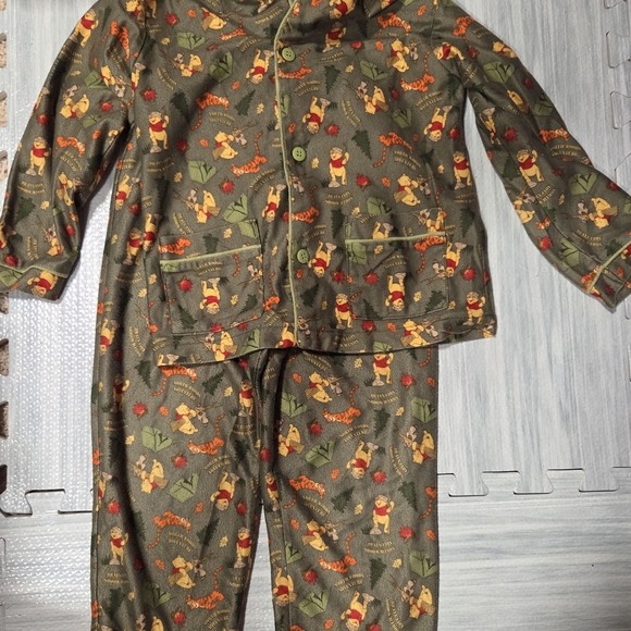 Disney | Pajamas | Disney Winnie The Pooh Vintage Northwoods Pajama Set ...